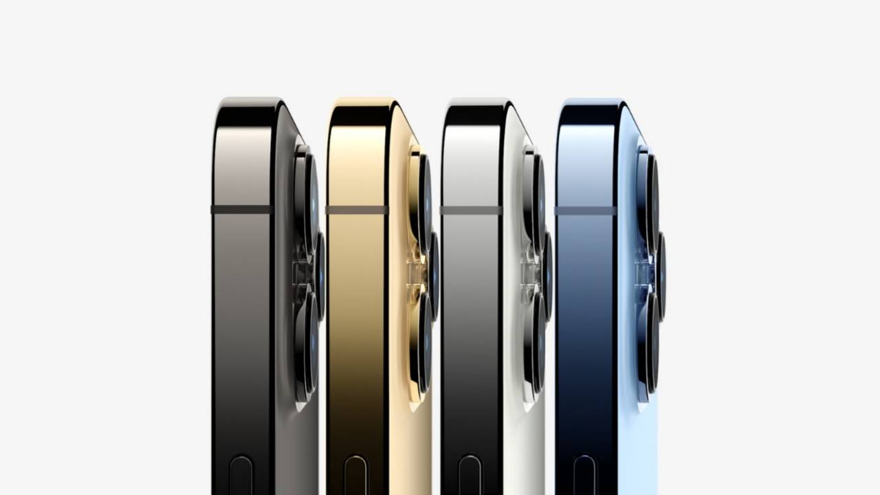 Samsung Galaxy S22 Ultra Vs iPhone 13 Pro Max: Specs Comparison!